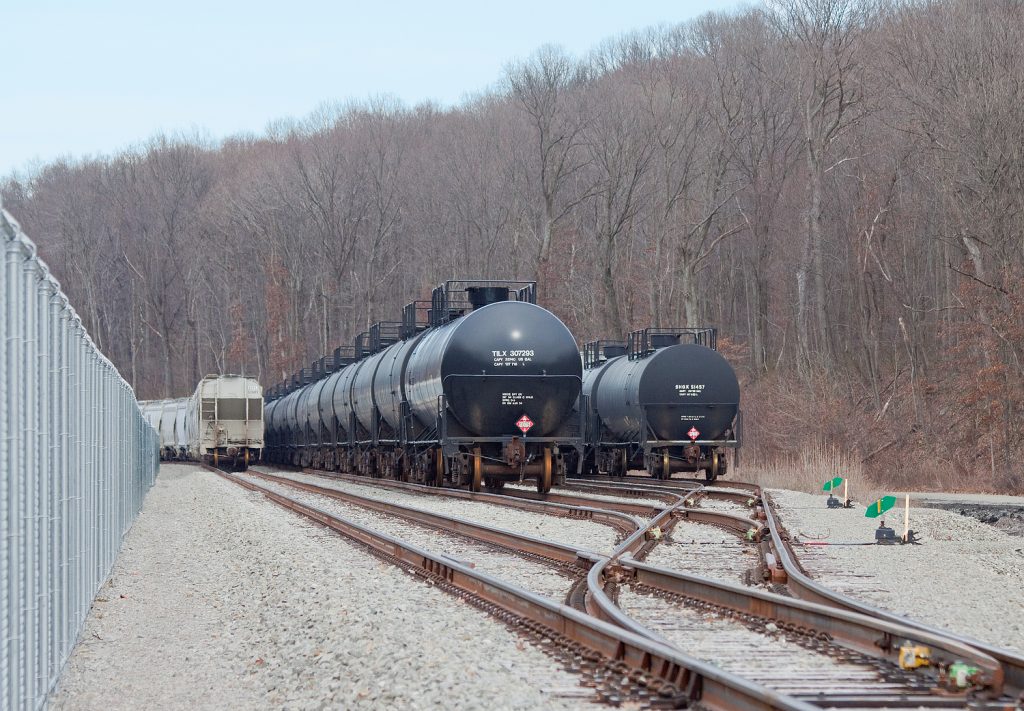 Railcar Storage - Carload Express, Inc.